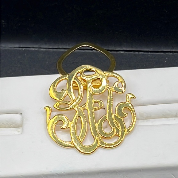 Lieba USA | Jewelry | Vintage Lieba Swirly Pattern Scarf Clip | Poshmark